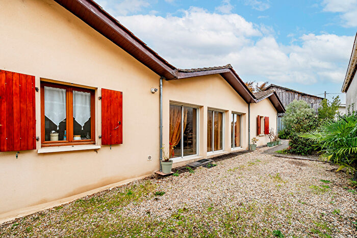 Maison à vendre - Castillon-la-Bataille - 4 pièces - 2 chambres