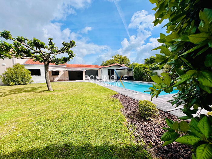 Maison à vendre - Vallet - 7 pièces - 4 chambres