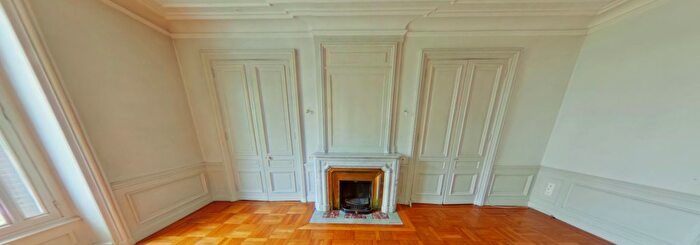 Appartement à louer - Lyon e , Les Brotteaux - 7 pièces - 6 chambres