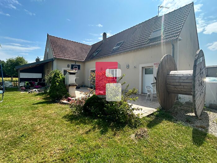 Maison 8 pièces à vendre à Courteranges