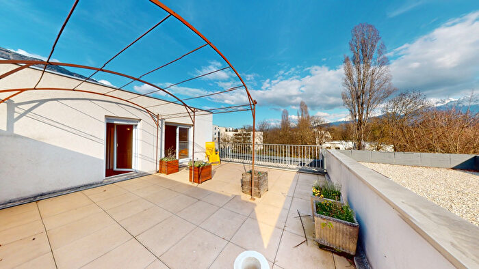 Appartement à vendre - Meylan, Centre-ville - 6 pièces - 5 chambres