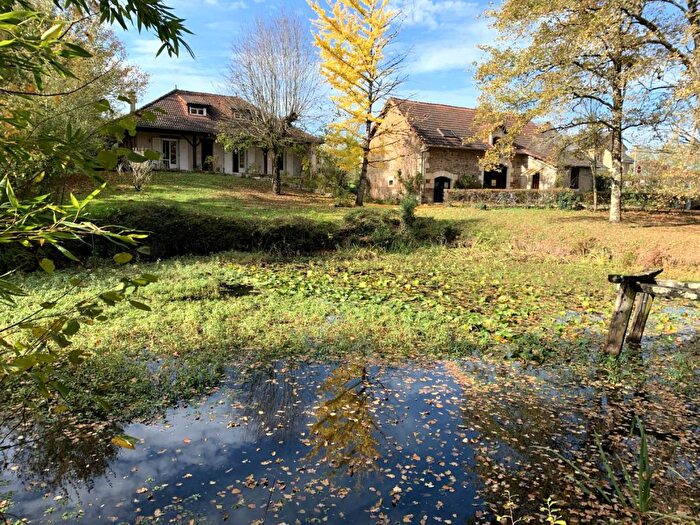 Maison à vendre - Larche - 11 pièces - 7 chambres