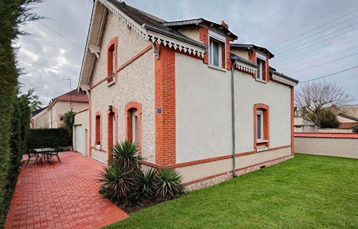 Maison à vendre - Châlette-sur-Loing, Le Bourg, Le Lancy - 5 pièces - 3 chambres