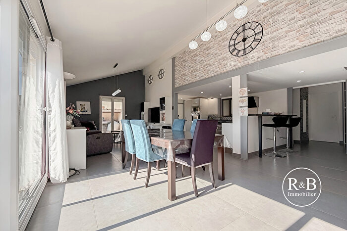 Maison à vendre - Les Clayes-sous-Bois, Ouest - 5 pièces - 3 chambres