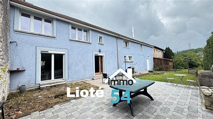 Maison à vendre - Charmes - 8 pièces - 5 chambres