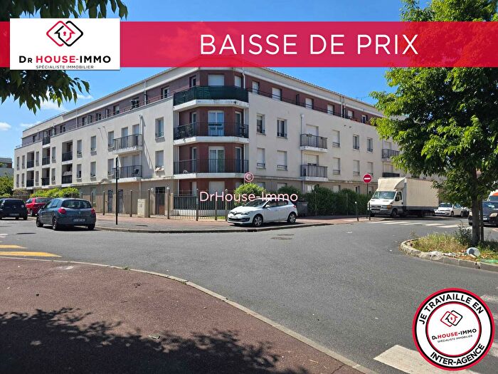 Appartement à vendre - Corbeil-Essonnes - 3 pièces - 3 chambres