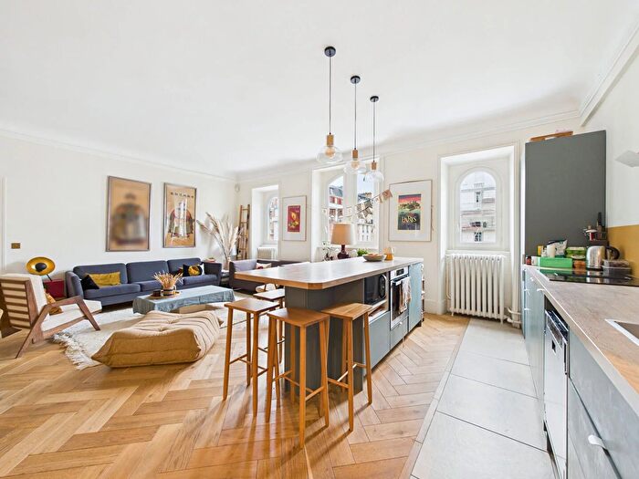 Appartement à louer - Paris e , Pereire - 4 pièces - 3 chambres