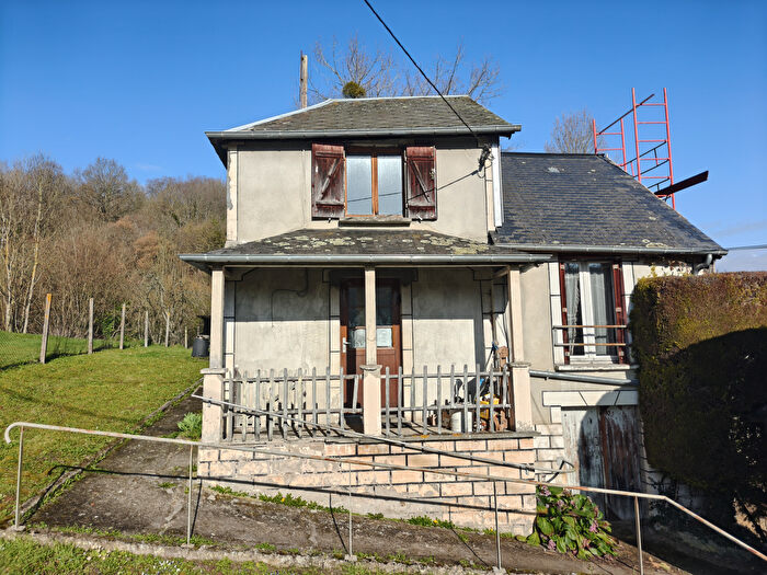 Maison à vendre - Saint-Martin-de-Bienfaite-la-Cressonnière - 4 pièces - 3 chambres