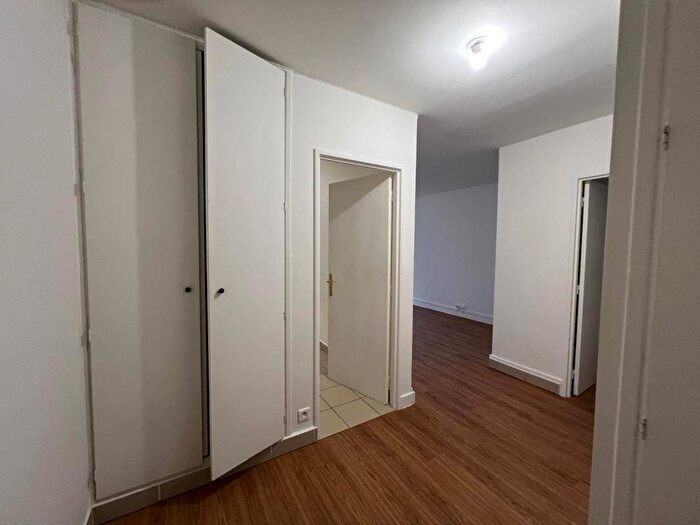 Appartement à louer - Buzenval, Rueil-Malmaison - 4 pièces - 3 chambres