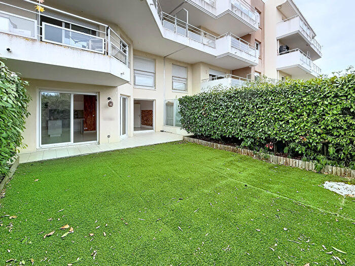 Antibes, Antibes-les-Pins, Trianon, Le Fournel, Peyregoue : Appartement 2 pièces à vendre