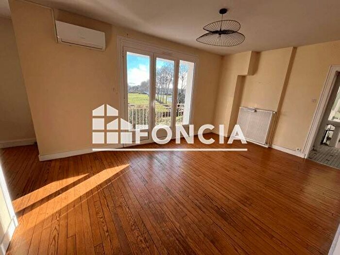 Appartement à louer - Pineuilh - 3 pièces - 2 chambres