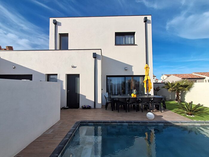 Maison à vendre - Vias, Ville - 5 pièces - 4 chambres