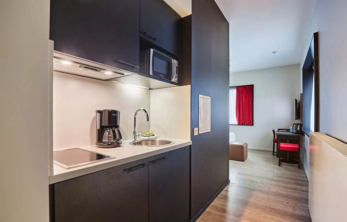 Paris 17ème, Epinettes, Bessières : Appartement 1 pièce à vendre