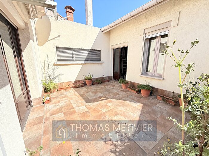 Maison à vendre - Béziers, Champ de Mars - 5 pièces - 3 chambres