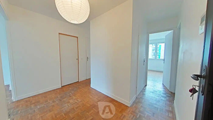 Appartement 3 pièces à Clamart, Centre-ville, à vendre