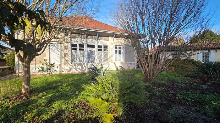 Maison à vendre - Le Barp - 6 pièces - 4 chambres