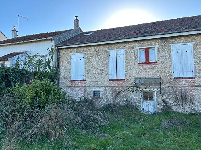 Maison 5 pièces à Jouy-le-Châtel, à vendre
