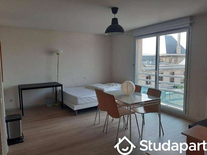 Appartement à louer - Centre Ville, Reims - 1 pièce