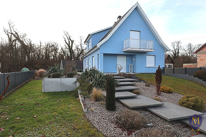 Maison à vendre - Kembs - 6 pièces - 4 chambres