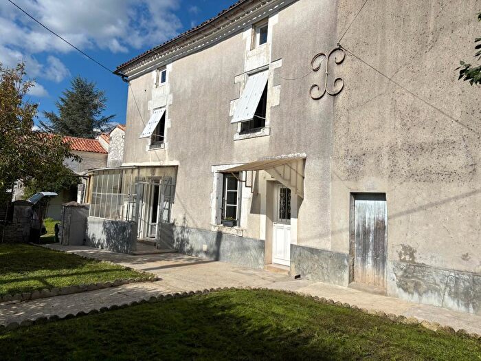 Vibrac : Maison 5 pièces à louer