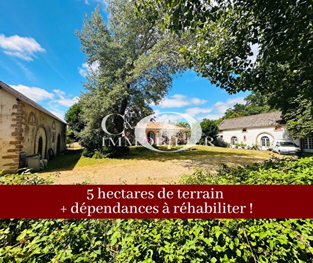 Maison à vendre - Beaufou - 6 pièces - 4 chambres