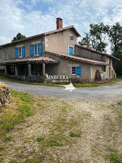 Maison à vendre - Villetoureix - 7 pièces - 4 chambres