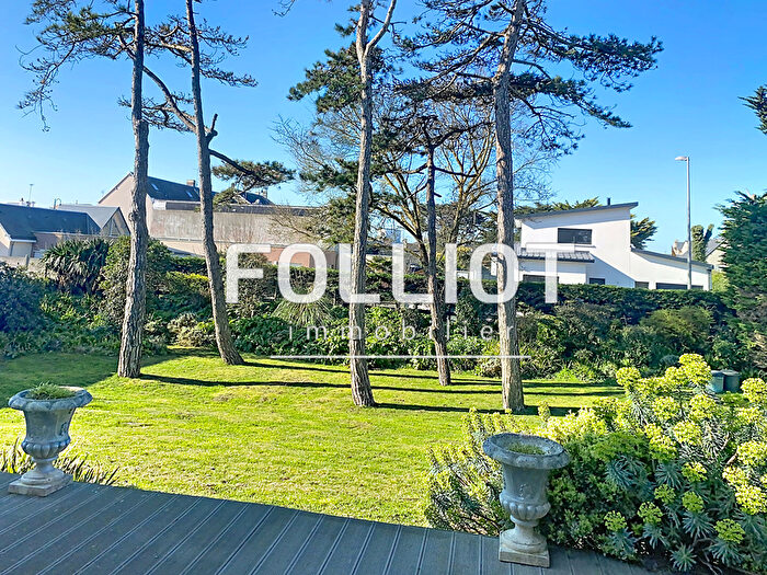 Maison à vendre - Agon-Coutainville - 5 pièces - 3 chambres