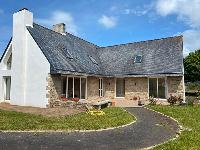 Maison 7 pièces à vendre à Plouescat