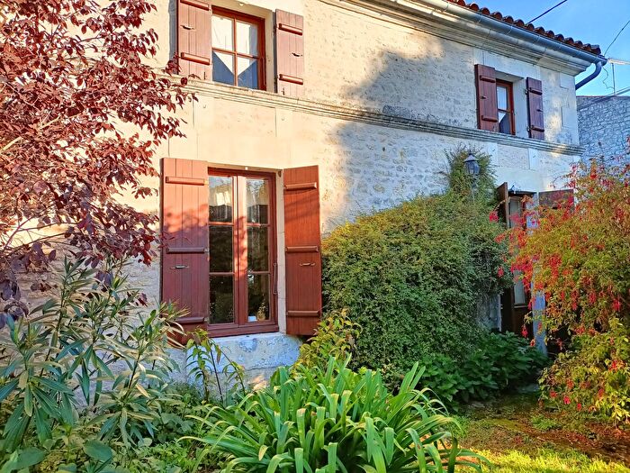 Maison à vendre - Le Gua - 6 pièces - 4 chambres