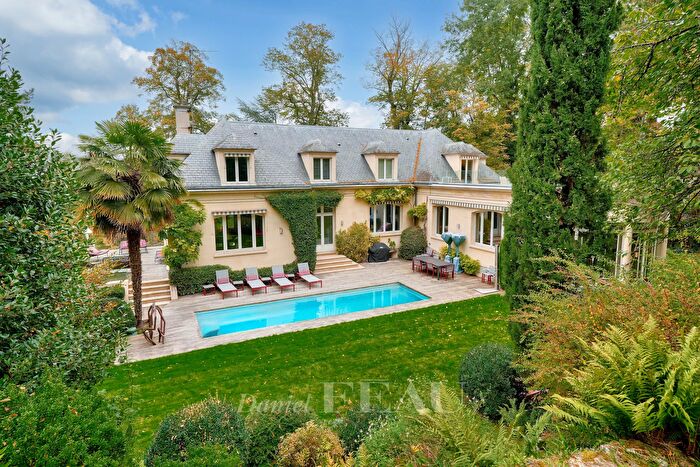 Maison à vendre - Rueil-Malmaison, Jonchere, Malmaison, Saint-Cucufa - 11 pièces - 6 chambres