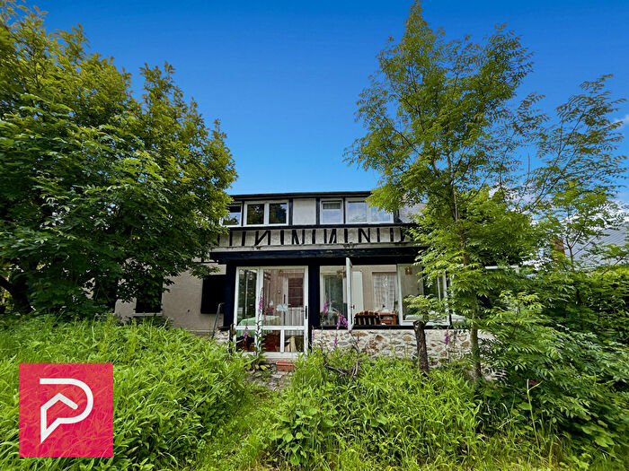 Maison à vendre - Brionne - 5 pièces - 3 chambres