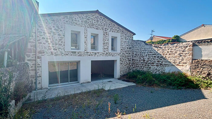 Maison 4 pièces à Soucieu-en-Jarrest, à vendre