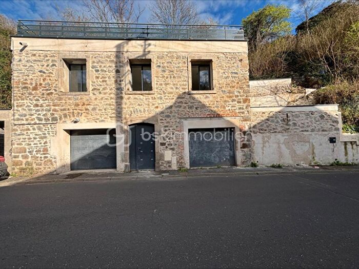 Maison 2 pièces à vendre à Thiers