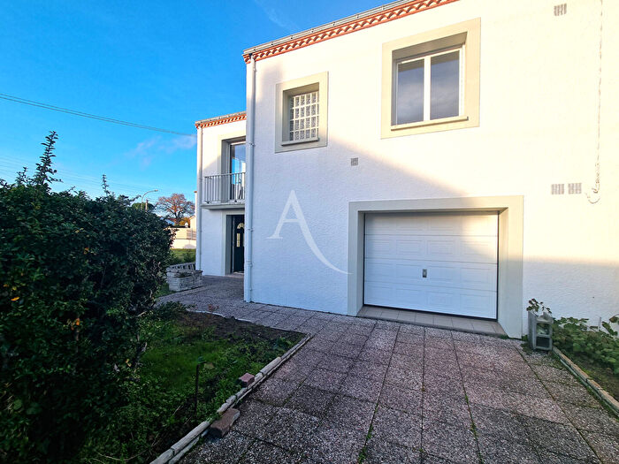 Maison 7 pièces à Saint-Sébastien-sur-Loire, Ouest, à vendre