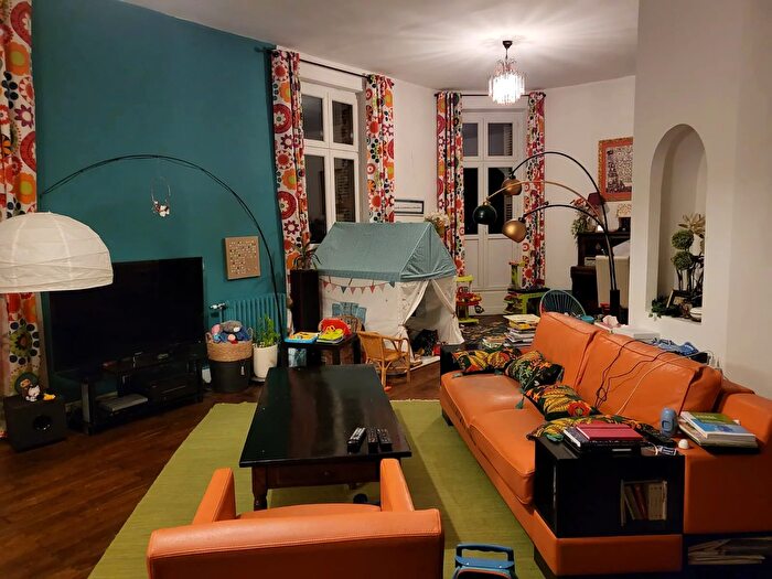 Maison à vendre - Montmorillon - 11 pièces - 6 chambres