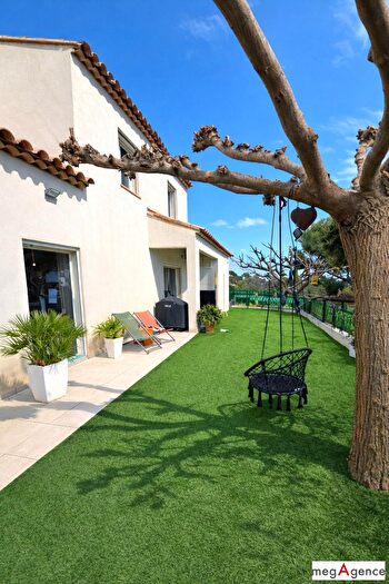 Maison à vendre - Bormes-les-Mimosas, Haut-Para, Pas de Courtin, Manjastre - 5 pièces - 4 chambres