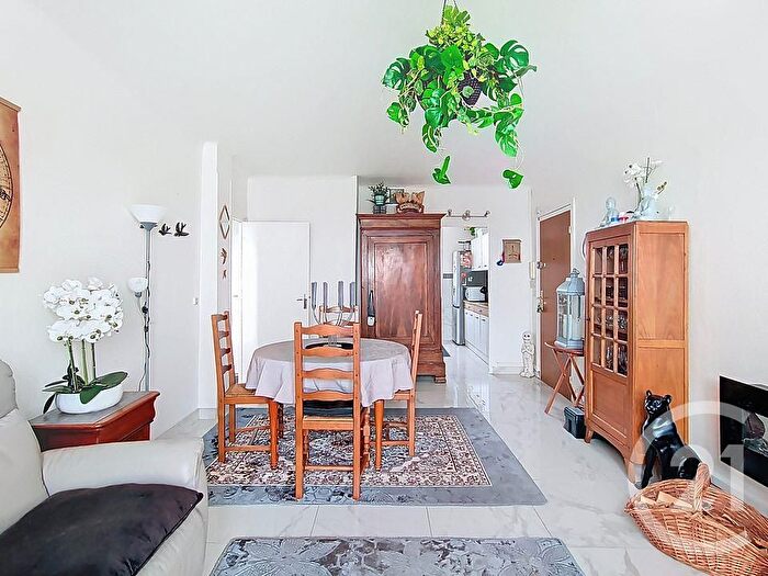 Appartement à vendre - Melun, Montaigu - 3 pièces - 2 chambres