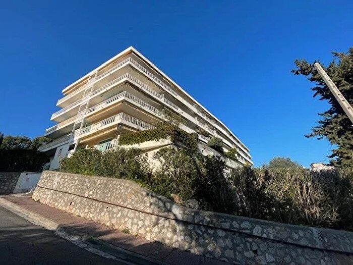 Appartement à louer - Le Cannet, Haut Cannet - 3 pièces - 2 chambres