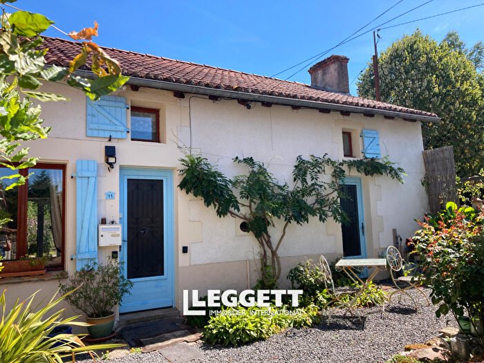 Adriers : Maison 9 pièces à vendre