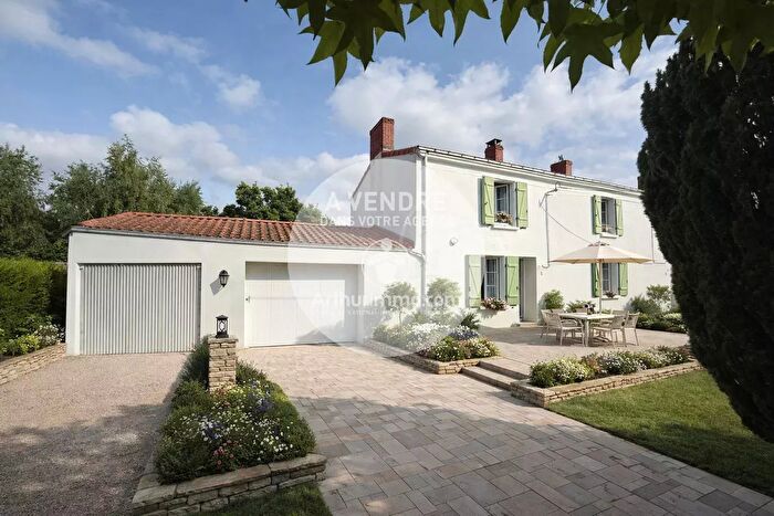 Maison à vendre - La Chapelle-Basse-Mer - 5 pièces - 3 chambres