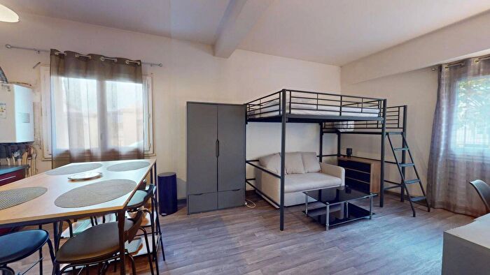 Appartement à louer - Pastières, Chartres - 1 pièce