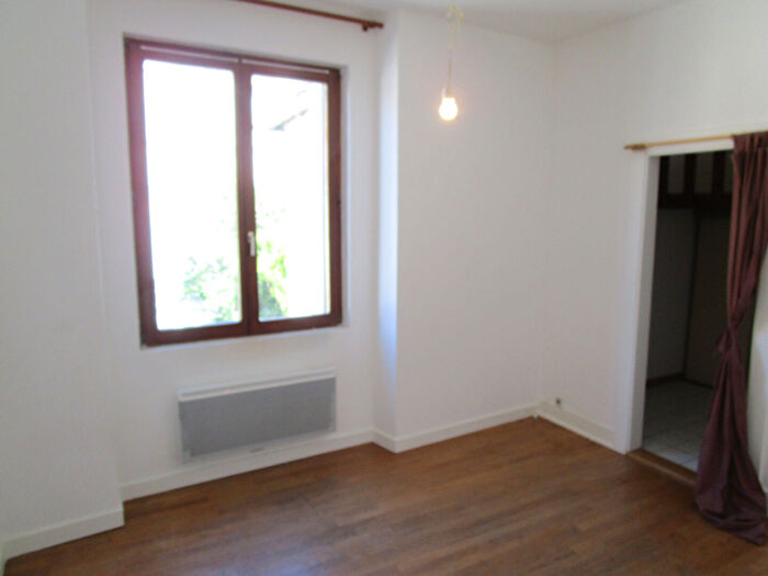 Appartement 2 pièces à Besançon, Boucle, Chapelle des Buis, à louer