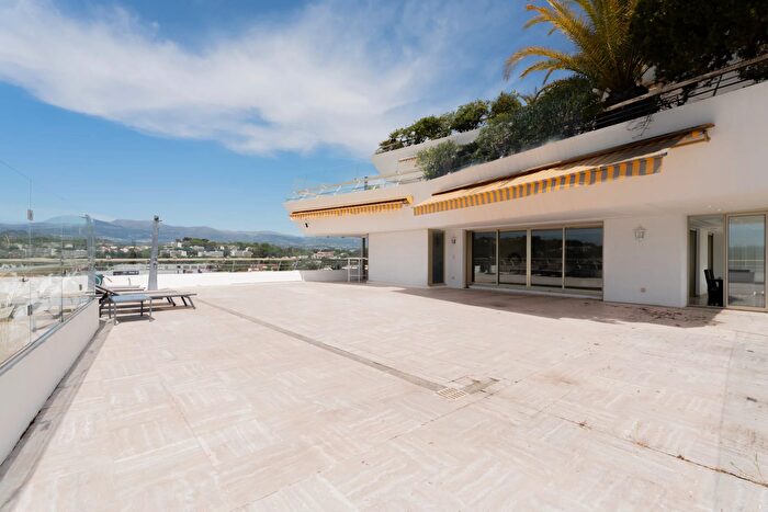 Appartement à vendre - Villeneuve-Loubet, Plage - 5 pièces