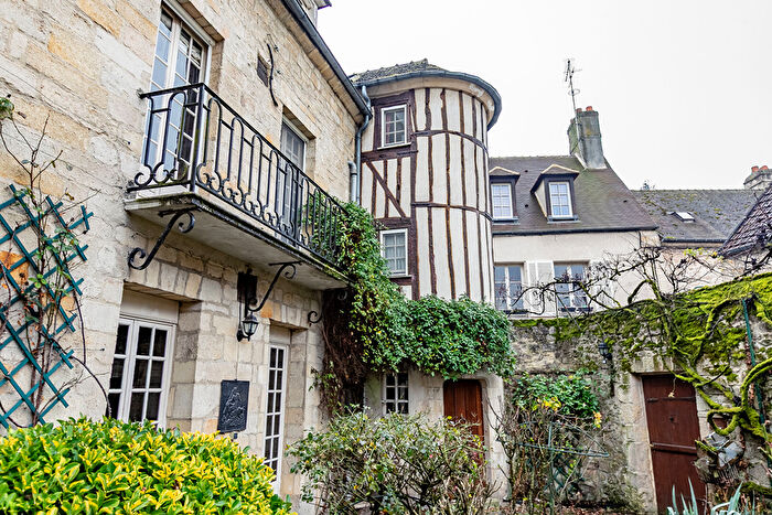 Maison à vendre - Senlis, Centre-ville - 8 pièces - 5 chambres