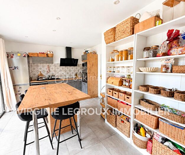 Saint-Pierre-la-Cour - Maison 6 pièces à vendre