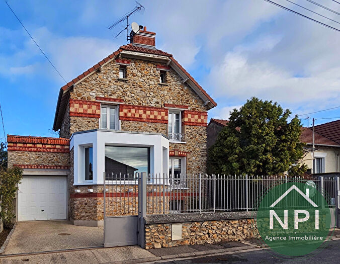 Maison à vendre - Vaux-le-Pénil - 6 pièces - 4 chambres