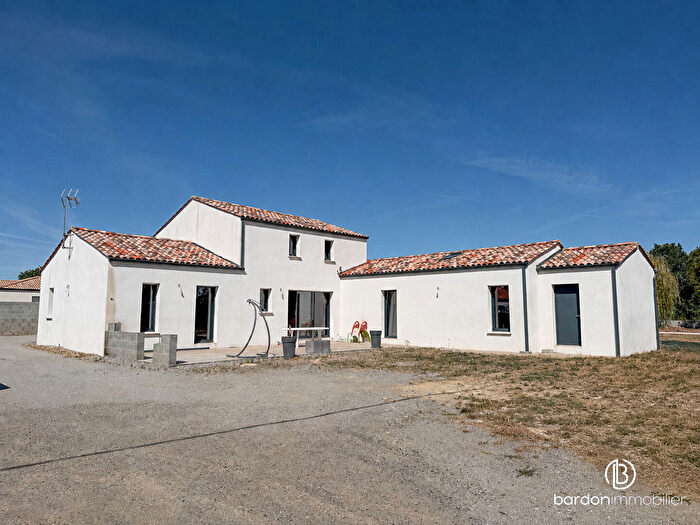 Maison 7 pièces à vendre à Froidfond