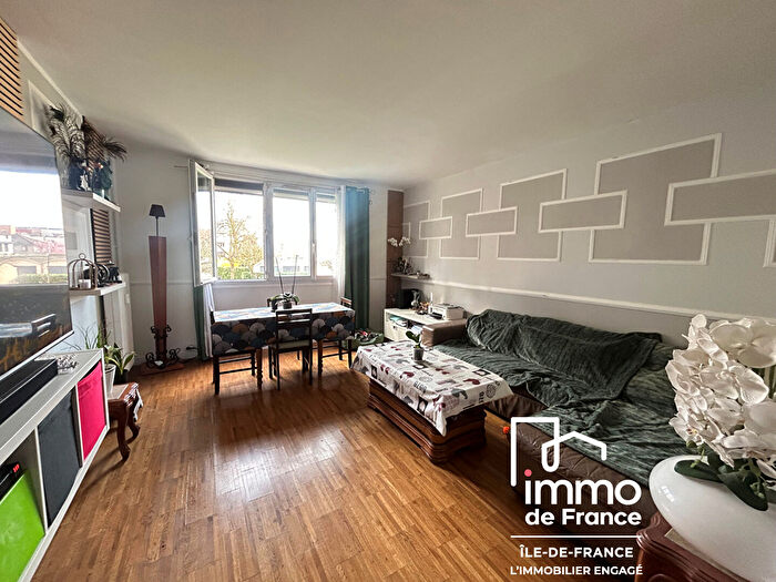 Appartement à vendre - Sainte-Geneviève-des-Bois, Liers, Croix Blanche - 4 pièces - 3 chambres