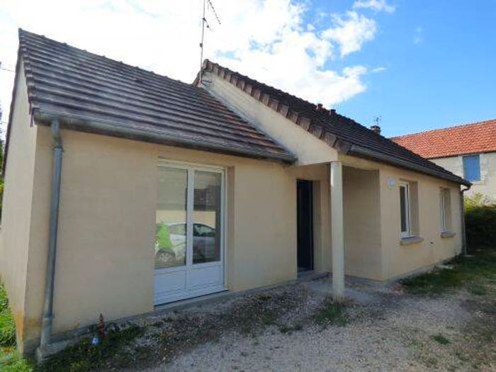Maison 4 pièces à louer à Veaugues