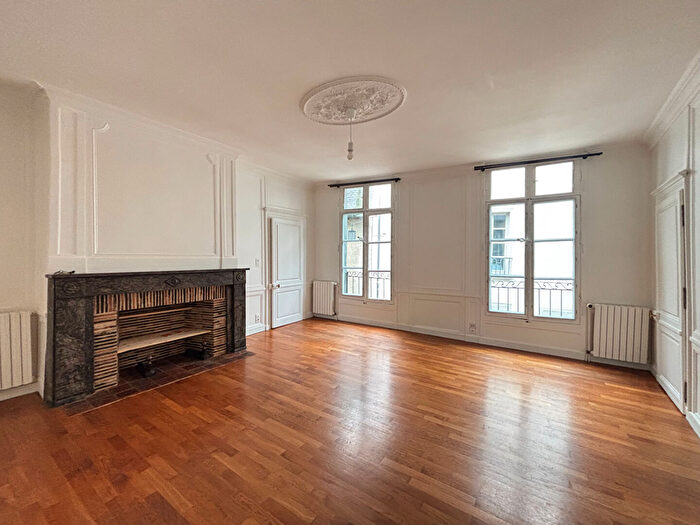 Appartement à louer - Quartiers Centre, Centre-ville - 2 pièces - 1 chambre